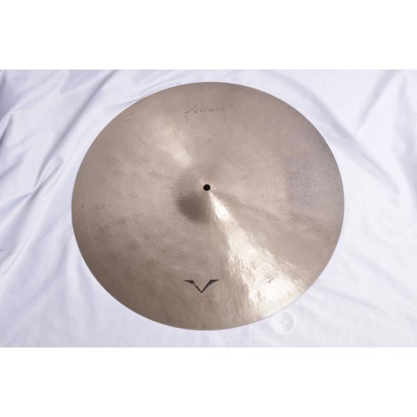 <シンバル　ライド> Sabian Artisanシリーズ VL-20AR/M 20" Medium Ride 中古にて入荷です!使用に伴う傷等はございます。密度の高い極上のハンドハンマー仕上げで伝統の響きをさらに磨き上げた、ヴ...