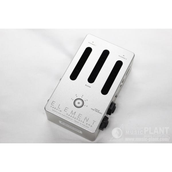 <ヘッドフォンアンプ> Darkglass Electronics ELEMENT 中古にて入荷です!ミュージシャンが日常的に行うタスクをサポートするマルチツールとしてデザインされました。 最もベースとなる機能としてIRキャビネ...