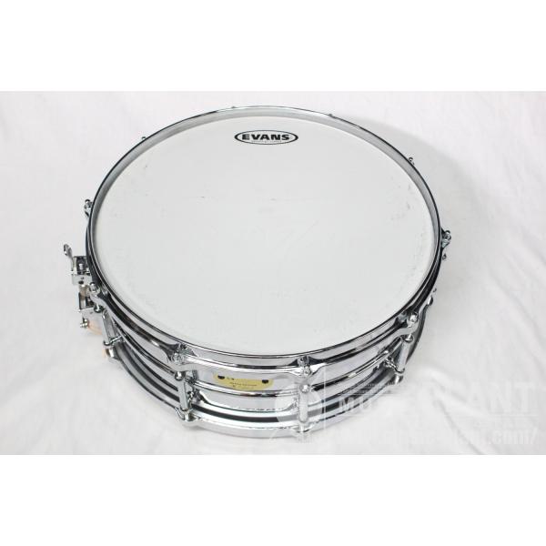 <スネアドラム>Ludwig LB400BT Brass Edition 中古にて入荷です!チューブラグ仕様のブラスシェルにクロームメッキを施したモデルです。ダイキャストフープ、ミレニアムスイッチ搭載。比較的綺麗な状態ですが、中...