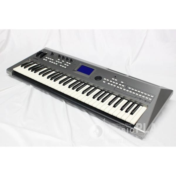<61鍵盤シンセサイザー>YAMAHA MM6 中古にて入荷です!「かんたん、楽しい、カッコいい」を手にしたその日から体験していいただけます。5kgと軽量ながら、本格的な演奏、音作り、音楽制作を実現します。・「MOTIF」シリー...