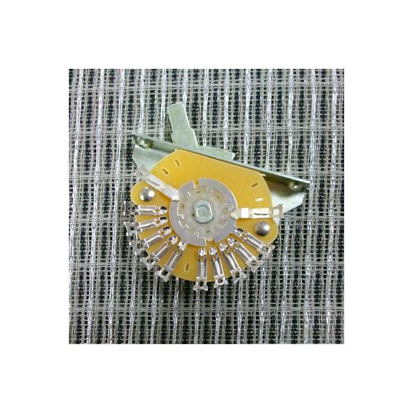 <ギターパーツ　5wayスイッチ> 耐久性に優れ、高級感溢れるオープンタイプのレバースイッチです。US規格(#6-32)のスクリューホール、レバー先端の形状を採用しております。このスペックで脅威の価格を実現致しました。独立10個...