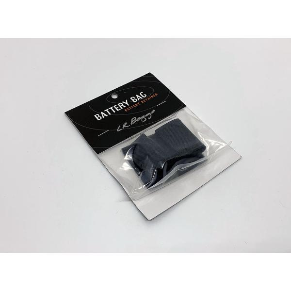 <バッテリーバッグ>アコースティックギター用のアクティブピックアップ・システムに必要な006P/9V電池を固定するためのバッテリーバッグ。両面テープでサウンドホール内からボディ内側へ簡単に装着できます。織布製で蓋部分もマジックテ...