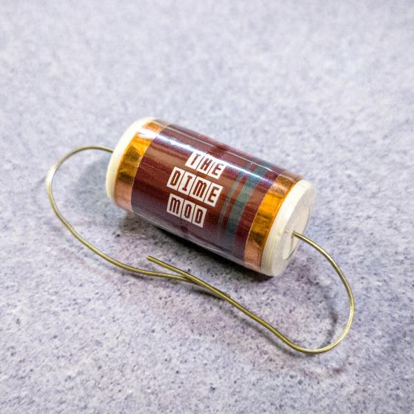 <ギターパーツ　コンデンサー> トーンコンデンサの音色の特徴を形成する要素を回路で再構築するギターインナーサーキットである鵺デバイス。TRIBUTE SERIES はより具体的なモデルを定めて再構築、モデルの要素を十分に感じられ...