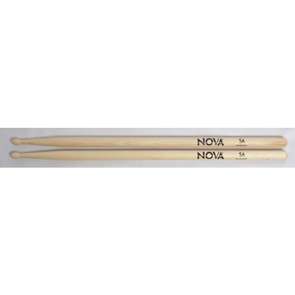 <ドラムスティック>高品質なスティックを製造しているVIC FIRTH。そのVIC FIRTHの基準外のB級品をセカンドブランドとしたのがNOVA。品質の検品基準が高いため、基準外といえど品質には問題ありません。※木目や色味など...