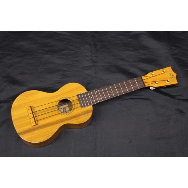 ●商品説明1955年に製造を開始して以来、多くの方にご愛用頂いている国産ウクレレシェアNo.１のブランドです。本モデルは、販売当初から親しまれているフリクションペグタイプ。人気の木材「ハワイアンコア」らしいきらびやかな明るいサウンドが特徴的...