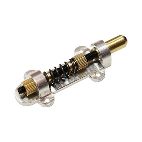 アーミング・アジャスターは、フロイドローズタイプ等のロック式トレモロや、シンクロナイズドタイプ・トレモロをフローティングセッティングした際にありがちなチューニングの不安定さ、特にチョーキング時に他の弦がチューニングダウンしたり、弦が切れた場...