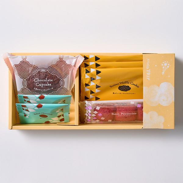 ふんわり2層のチョコカップケーキ、濃厚なチョコレートの風味が特徴の焼きショコラ、焦がしバター香るキャラメリゼされたワッフルクッキー、いろどりプチサイズのフィナンシェ。楽しさ詰まった、魅惑のお菓子たちで、笑顔の時間をプレゼントします。チョコを...