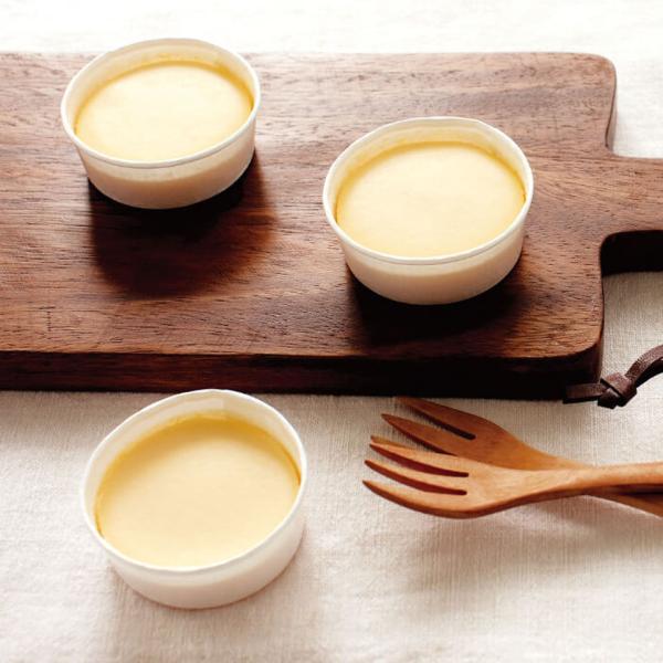 オーストラリア産クリームチーズを低温でじっくり焼きあげたベイクドチーズケーキは、濃厚でクリーミー。レモンのさわやかな風味が、後味をさっぱりしてくれます。●内容：ベイクドチーズケーキ×5個●賞味期限：常温40日●アレルゲン：卵,乳●原料原産地...