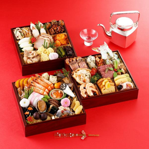 【ご予約は12/15(火) 15時まで】７．５寸の重箱に58品の食材をバランス良く詰め込みました。和・洋・中の料理を同時に楽しめる豪華なおせちです。●特定原材料：小麦、かに、、卵、乳成分、えび、くるみ、あわび、いくら、りんご、牛肉、大豆、豚...