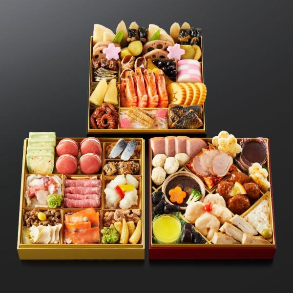 【ご予約は12/26(土) 15時まで】三世代の親子がお正月を共に祝うバラエティ豊かなおせちです●特定原材料：えび・くるみ・小麦・卵・乳成分・アーモンド・いか・オレンジ・牛肉・ごま・さけ・さば・大豆・鶏肉・豚肉・やまいも・りんご・ゼラチン・...