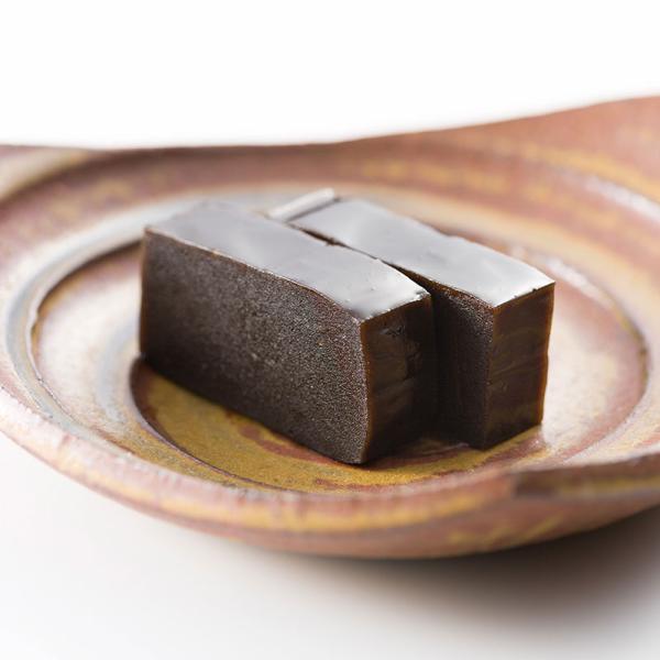 北海道十勝産の小豆と静岡県産不二農園(不二聖心女学院様農園)のほうじ茶を使用した産学連携により開発した羊羹です。ほうじ茶独特の香ばしさが後を引くすっきりとしたお味です。●1本（160ｇ）【お届けにつきまして】・「のし」・メッセージ等はお付け...