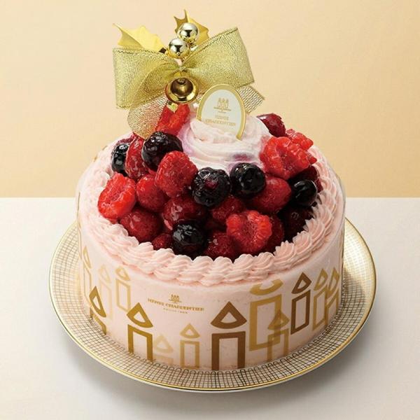 【ご予約は12/11(金) 15時まで】フランボワーズとブルーベリーの瑞々しい香りと爽やかな酸味。1969年、兵庫県芦屋市で創業。理想を求め、材料選び・素材づくりからこだわり、パティシエたちがお客様の笑顔を思い浮かべながら、妥協なきおいしさ...