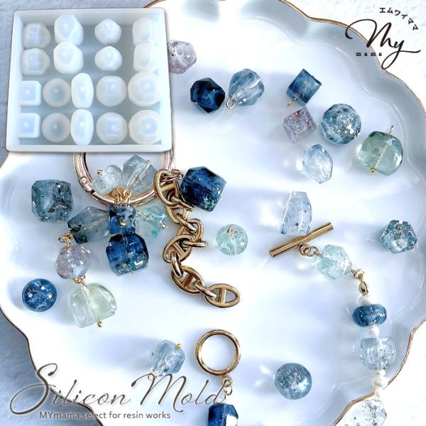 シリコンモールド穴開きビーズ 9種×2個 計18個#ゆうパケ12点可うるつや系からキラキラの鉱石風カットビーズまで、1度に9種の形を各2個、計18個作れるモールド。ころんと小さなサイズで、キーホルダーやアクセサリーに◎いろんな形でデザインの...