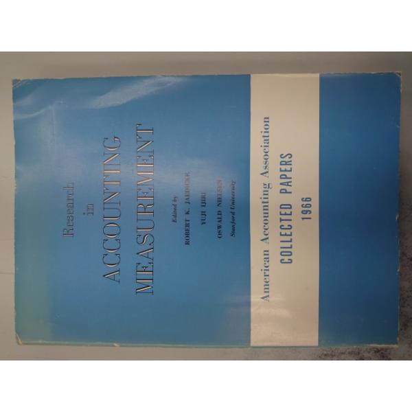 かなり使用感があります。外観に経年によるヤケや変色があり、曲がりや傷等もあります。折れ等もありますが、内部には書き込みは無く読むのに問題も無いと思います。店頭併売品のため、品切れの際は速やかに連絡及び返金させて頂きます。1000円以下の商品...