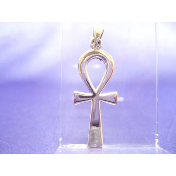 奇麗な作りのSILVER925銀ペンダント、やはり肌ざわりが違います、特別な一品如何でしょう。夢のある楽しいデザイン、うっとりする美しさに引き込まれます！幸運を呼び込む神秘的な美しいデザインです。個性的なデザインが素敵です、大変綺麗な造りの...