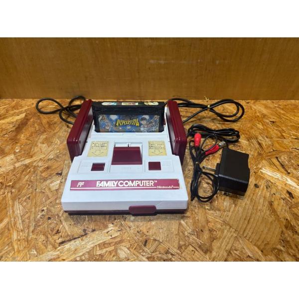 動作確認問題ありません。本体、コントローラー分解清掃です。本体簡易塗装してあります。本体、互換RFスイッチ、互換ACアダプターのセット。先端が赤色いケーブルがRFスイッチの代用品となります。できる限り清掃してあります。写真をよくご覧になって...