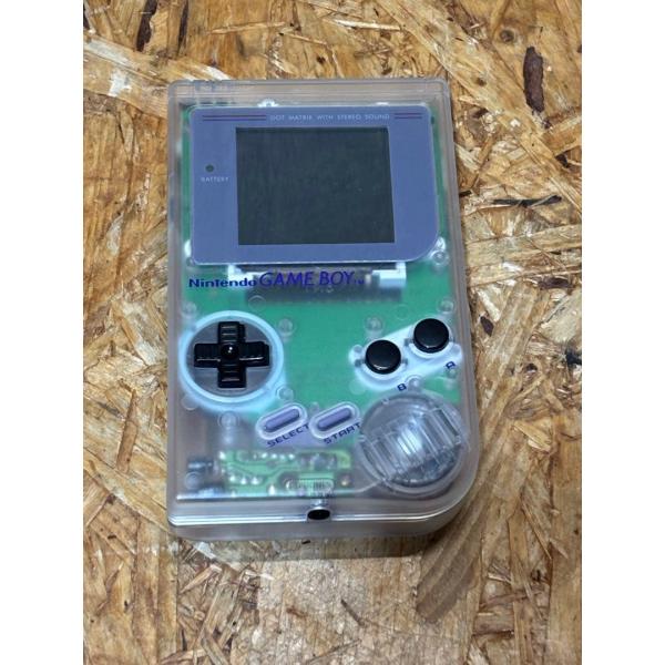 液晶をIPS化してあります。ケースをスケルトンクリアケースに変更してあります。基盤は中古品です。写真をよくご覧になってからご購入お願いします。写真にある本体のみです。ソフトは付属しません。沖縄、離島への発送はできません。