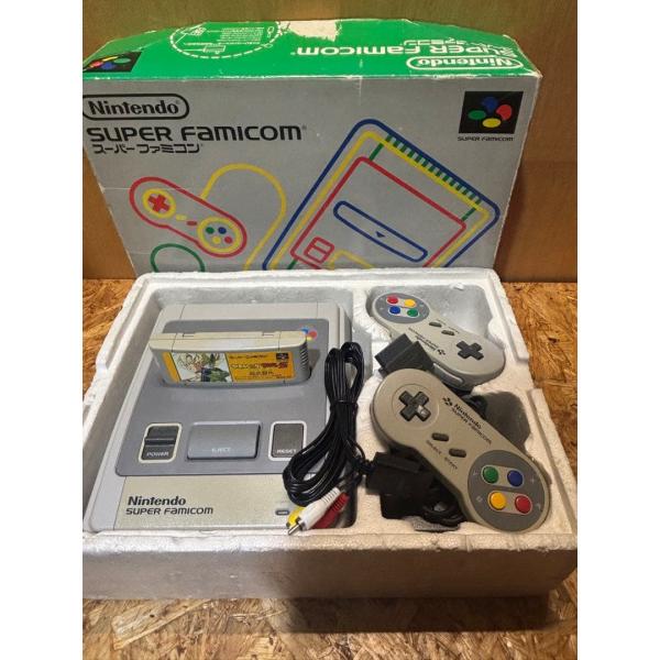 ゲーム動作確認問題ありません。本体、コントローラー分解清掃済です。多少の黄ばみありますが、きれいな状態です。できる限り清掃してあります。写真をよくご覧になってからご購入お願いします。写真にあるものがすべてとなります。AVケーブルは互換品の新...