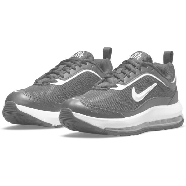 ナイキエアマックスAPは、洗練されたスポーティーなデザイン。新旧の良さが感じられる、抜群に快適な一足です。 AirMax 97をオマージュしたヘリテージディテールが魅力的。一方ですっきりとしたアッパーと柔らかいミッドソールが現代的なエッジを...