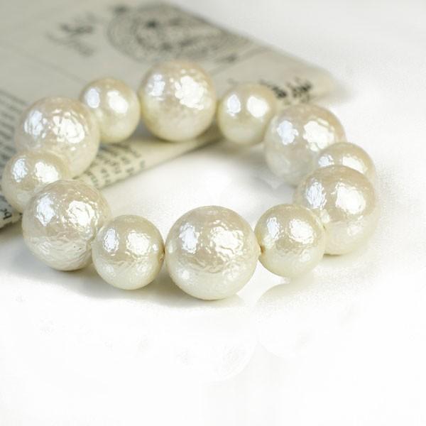 ■シュリンクパール　大珠 ブレスレット　20mm 16mm　表面に凹凸があり、軽くて固いシュリンクパール20mmと16mmを交互にセット 大きめのサイズのシュリンクパールは腕周りを細く見せてくれます■シュリンクパール 16mm 20mm■ブ...