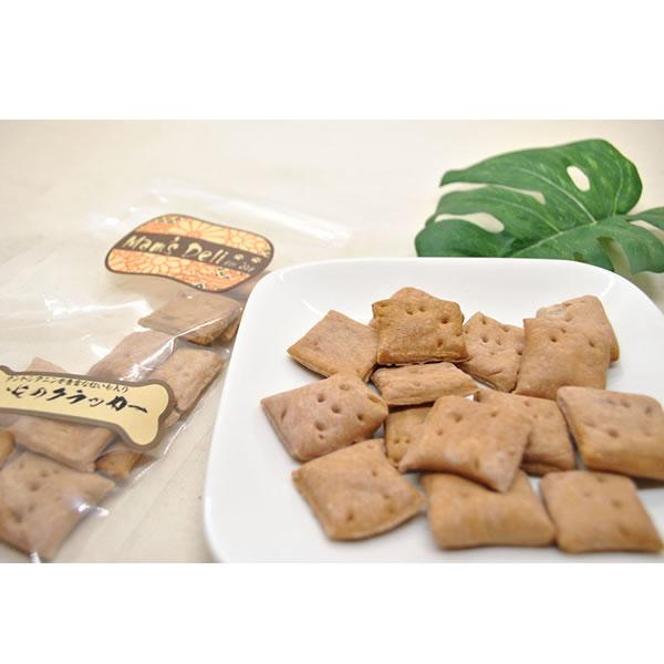 原材料小麦粉・紅いも・おから・菜種油・蜂蜜・茶葉・ウコン成分値粗タンパク：12.5％以上粗脂肪：3.4％以上粗繊維：2.3％以下粗灰分：1.3％以下水分1.3％以下カロリー：407kcal/100g原産国日本内容量90ｇＪＡＮ4571151...