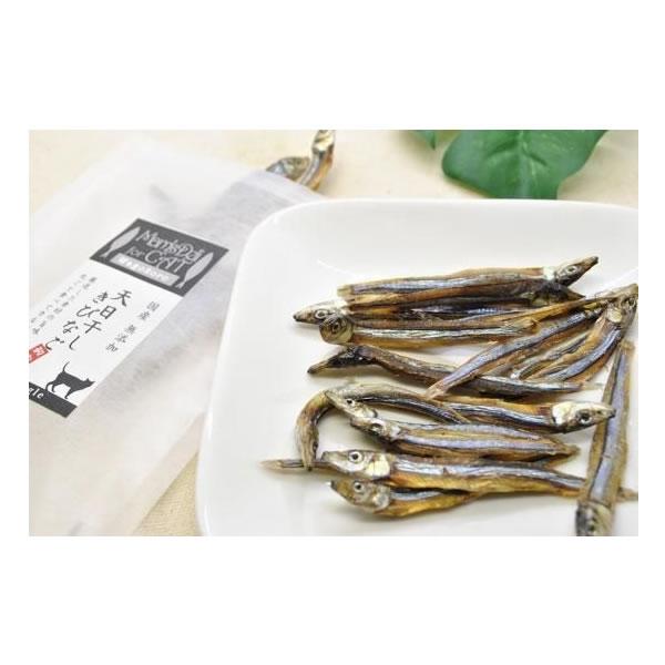 原材料きびなご成分値粗タンパク：67％以上粗脂肪：7％以上粗繊維：1％以下粗灰分：11％以下水分15％以下カロリー：291kcal/100g原産国日本内容量20ｇＪＡＮ4580047760045