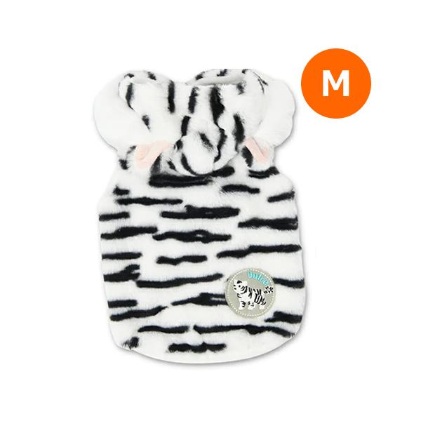 フードをかぶるとホワイトタイガーに変身！ふわふわした肌触りの良いボアを使用したワンちゃん用パーカ。かわいいホワイトタイガーのワッペン付き。【素材】ポリエステル 100%【サイズ：M】着丈：25-27cm胴回：37-39cm首回：26-28c...
