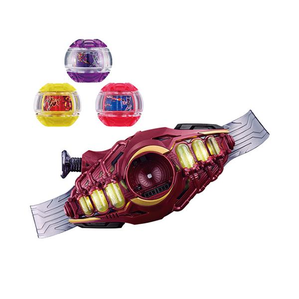 『仮面ライダーゼッツ』より、3人のロードに擬装できる「変身ベルト DXロードインヴォーカー」が登場！付属の「エクストラカプセム」、「ショックカプセム」、「パニックカプセム」をそれぞれベルトにセットすることで、ロードスリー、ロードファイブ、ロ...