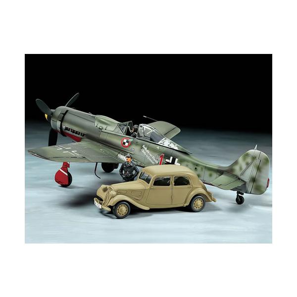 フォッケウルフ Fw190 D-9 JV44とシトロエン 11CV スタッフカーをセットにした、1/48スケールのプラスチックモデル組み立てキットフォッケウルフ Fw190 D-9 JV44★全長213mm、翼幅219mm。 ★コクピットや...