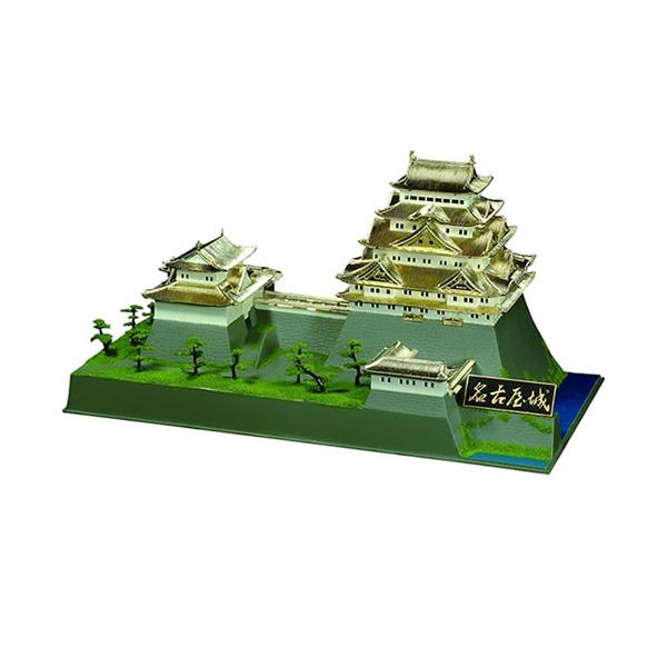 日本の名城をデラックスなキットの屋根部品をゴールドメッキ仕様にした豪華版です。普段の姿とはまた違ったお城が製作できます。※接着部分のメッキは、ヤスリなどで削っていただく必要があります。◆1/350スケール未塗装プラスチック組み立てキット◆セ...