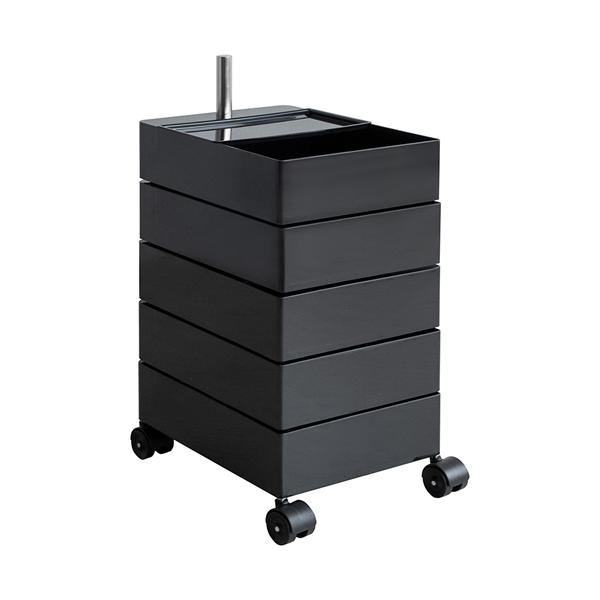 丸みのあるデザインが可愛い多段トローリーワゴン『Pluna（プルーナ）』。4輪キャスターでラクラク移動できます。棚はそれぞれ360度回転式で取り出しやすく、リビングや寝室、デスクなど色々なシーンでマルチにお使いいただけます。ベビー用品の収納...