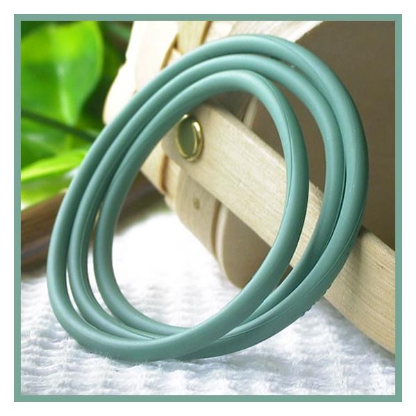 トルマリン−eリング ロング 緑 53cm - マイナスイオン発生 シリコンブレスレット 男女兼用＜＜★実績ある特許技術採用のトルマリンブレスレット。 ★より高い効果が期待できるロングタイプ＞＞お客様の評価の高い「トルマリン−eリング」より...