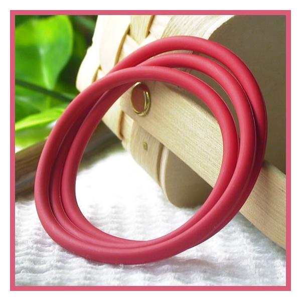 トルマリン−eリング ロング 赤 53cm - マイナスイオン発生 シリコンブレスレット 男女兼用＜＜★実績ある特許技術採用のトルマリンブレスレット。 ★より高い効果が期待できるロングタイプ＞＞お客様の評価の高い「トルマリン−eリング」より...