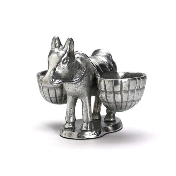 山岳地帯などの遊牧民にとって険しい道を進むためにロバは大変貴重なパートナー。両脇にはバスケットを載せゆっくり歩く姿をアルミ製トレイに仕上げたデザイン作品。飼い主を常に見守ってくれる凛々しい風貌で、何を置いても受け取ってくれそう。玄関先で鍵を...