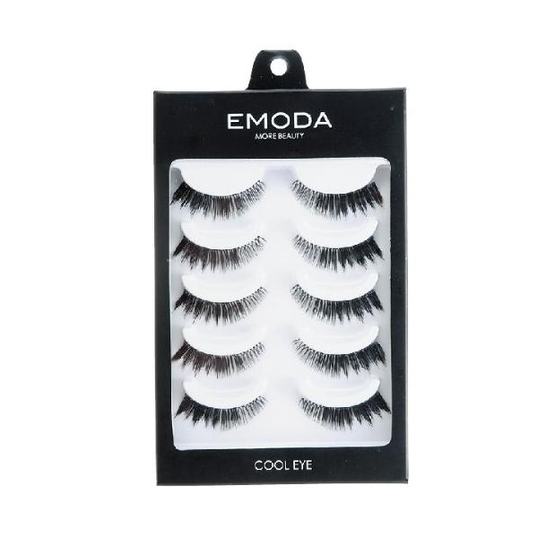 EMODA eyelash COOL EYEつけまつげ太めの毛束感が力強い女性らしさのある目元を演出してくれます。切れ長でクールな大人のメイクに合わせて。内容量 :5セット商品サイズ (幅×奥行×高さ) :W90×D14×H156