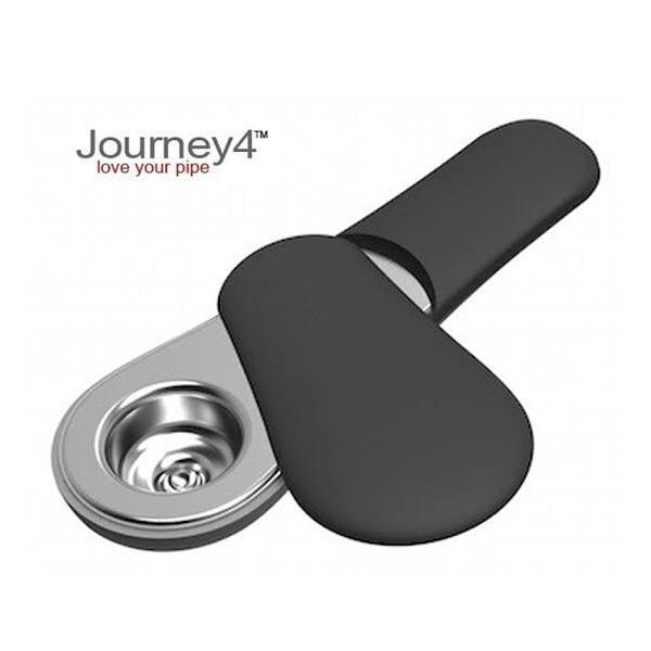 ジャーニーパイプシリーズ最新作「ジャーニーパイプ4」 煙の通り道は、わずか200ミクロン(0.2ミリ)! たばこ葉や灰を通さず、煙だけを通すので、消耗品のスクリーン(アミ)が必要ありません! ジャーニー3に比べると、一回り大きくなり、重量が...