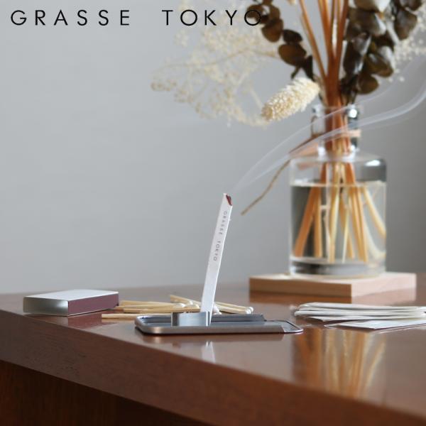 香水産業の発祥地、フランス・グラースと職人技が残る日本・TOKYO熟練の調香技術によって日本人の感性に響く、深い香りが生まれました。最高のフレグランスを『Made in JAPAN』でお届け。日本の高度な研究技術と経験豊富なパフューマーの感...