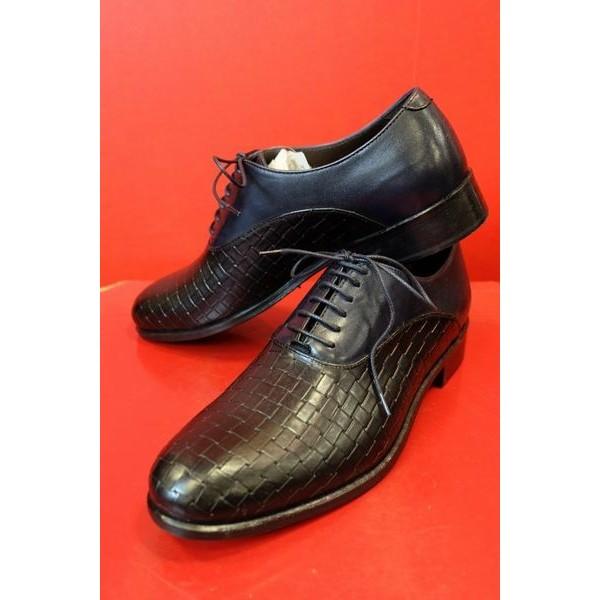 「イル・カンパゴ　型押しプレーントゥシューズ」IL CAMPAGO（イル・カンパゴ）は、イタリア・ナポリに自社工場をもつ老舗シューズファクトリーメーカーです。ミラノをはじめ、イタリア各地に直営店をもち、世界中のブランドシューズのOEM生産も...