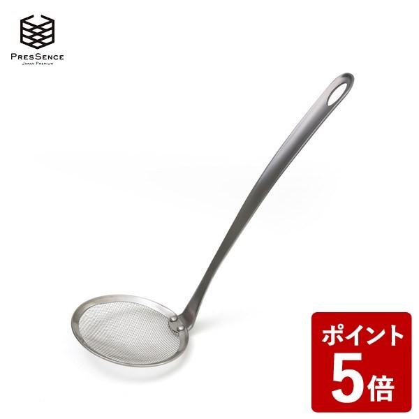 機能的に使えるサイズ・汚れにくい形状を追求しました。料理中に含まれる酸やアルカリなどに強い耐蝕性、衝撃に強い耐久性、さらに熱の伝わりが遅く熱くなりにくい特性、長い間お使いいただける条件を備えた18-8ステンレス製です。