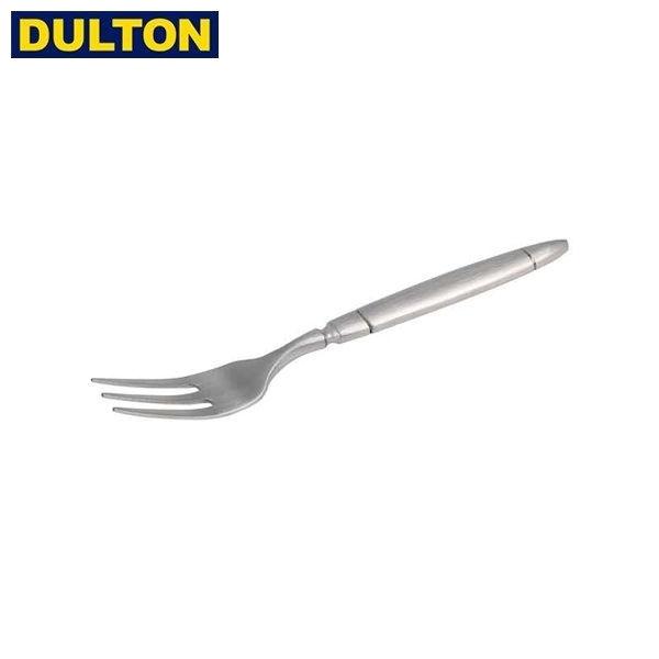 使うほどに味わいが増す、無骨なフォルムが印象的なカトラリー。ずっと前から存在していたかのようなアノニマスなデザインの中に控えめながらも他にないディテールがあり、食卓で存在感を放ちます。※製造工程上、色や長さ(5mm程度)の個体差が生じる場合...