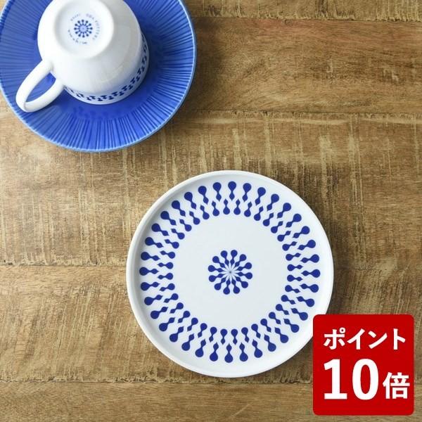 豊臣秀吉の馬印として知られる千成瓢箪がモチーフ。伝統的な和柄とスタイリッシュな形状、鮮やかなブルーがテーブルをおしゃれに飾ります。サイズ：幅/15ｘ15cm、高さ/1.6cm重さ：約265g素材：白磁器・日本製/美濃焼電子レンジ：OK食洗機...