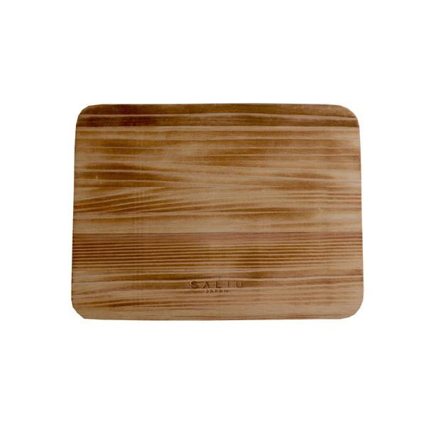 焼く、蒸す、煮る、炒める、炊く。直火やレンジなど様々な熱源で使用可能なThe chefシリーズに対応の焼杉プレートです。伝統的な焼杉化工を軽く施して表面を炭化させることで耐久性アップ。汚れや焦げも目立ちにくくなっています。環境に配慮し、杉の...