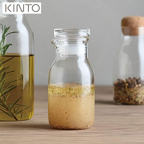 ●耐熱ガラス製のシーズニングボトルです。●キャップにはシリコーンパッキンが付いているので密閉性に優れ、お手製のドレッシングをそのまま保存することができます。●口部はスパイスやハーブが出し入れしやすいよう大きめに設計されています。●耐熱ガラス...