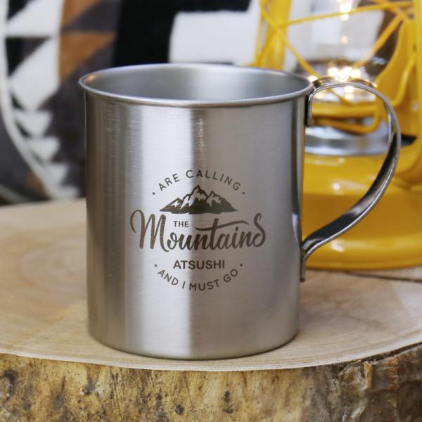 ＼ アウトドアデザインがおしゃれ！ステンレスマグカップが登場★ ／デザインに溶け込むさりげない名入れで、自分のカップが一目瞭然！室内でもアウトドア気分を楽しめるデザイン。レーザー彫刻だから剥がれたりすることなく、愛着を深めていただけます♪安...