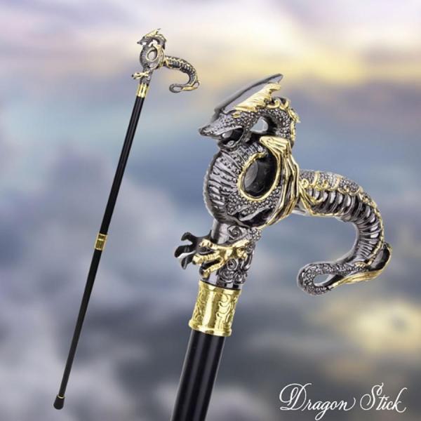 サイズ高さ 約93cm　幅 約16cm 軸直径 約2cm　色 ゴールド(装飾部)ブラック(軸)重量約 730g素材 金属組み立て2ピースの杖をネジで回してはめ込み、一本杖に組み立てます注意事項こちらは歩行補助や介護用等の杖では御座いません。...