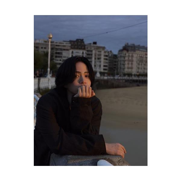 ※公開されている写真はカバーではなくイメージカットです〈撮影/伊藤彰紀 (aosora) 〉  菊池風磨さんの30歳イヤーを記念し、自身初のソロ写真集を発売。 30歳を迎えた菊池さんの色気と大人っぽさ、内側に秘める欲……ありのままの姿を、ス...