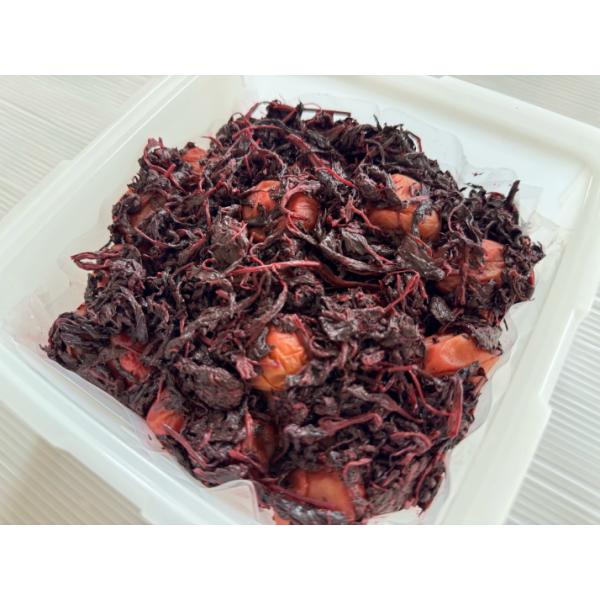 長生き屋商店の合成着色料、合成保存料無添加の昔ながらの製法にこだわった訳あり梅干しです。自家農園栽培の紀州南高梅を塩だけで漬けこみ、国産赤紫蘇を混ぜて出荷します。白干し梅からしそ漬け梅へ…梅と楽しむ　　　　　　　　　　　　　　塩分約２０％の...