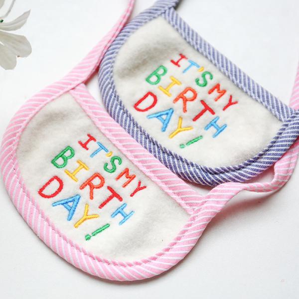 ■商品内容：ペット用スタイ　バースデーグッズ　犬猫兼用■デザイン：画像参照　※撮影環境やご使用端末のディスプレイ設定等によって実際の色合いとは異なる場合がございます。■カラー：ブルー・ピンク■サイズ：S・L（詳細画像参照）※採寸方法と位置に...