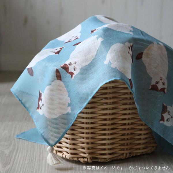 松尾ミユキさんが描くネコたちが、大人可愛い雰囲気でデザインされた大判クロス。軽やかなポリエステル素材で、インテリアクロスや目隠し布、ファッションアイテムとしてもマルチに活躍。角のタッセルがほどよいアクセントになっています。プレゼントにもおす...