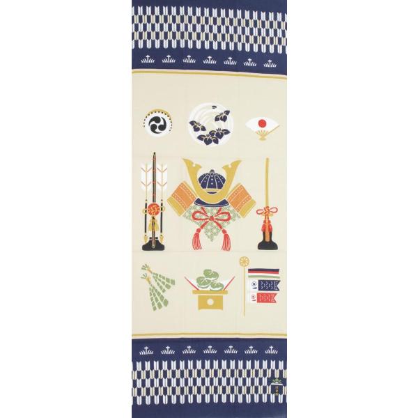 端午の節句、賑やかに飾って祝いましょう。「捺染(なっせん)」技法とは、型を作ってその型の上から染料を刷り込んで染める技法のことをいいます。型を使用するため、注染染めに比べて細かな柄まで表現できるのが特徴です。捺染技法は片側だけの染め上がりで...